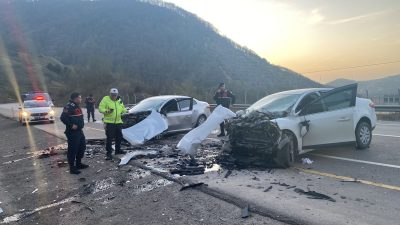 Otomobiller Kafa Kafaya çarpıştı: 1 ölü, 1 Ağır Yaralı - Andırın ...